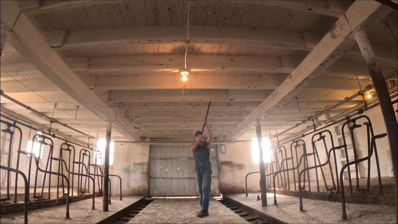 Milk barn prep and mixing cow feed - YouTube