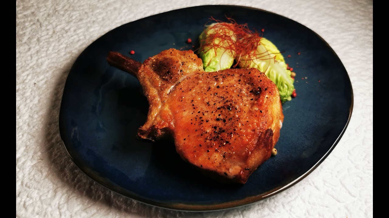 Kotelett vom Duroc Schwein in der Pfanne gebraten - YouTube
