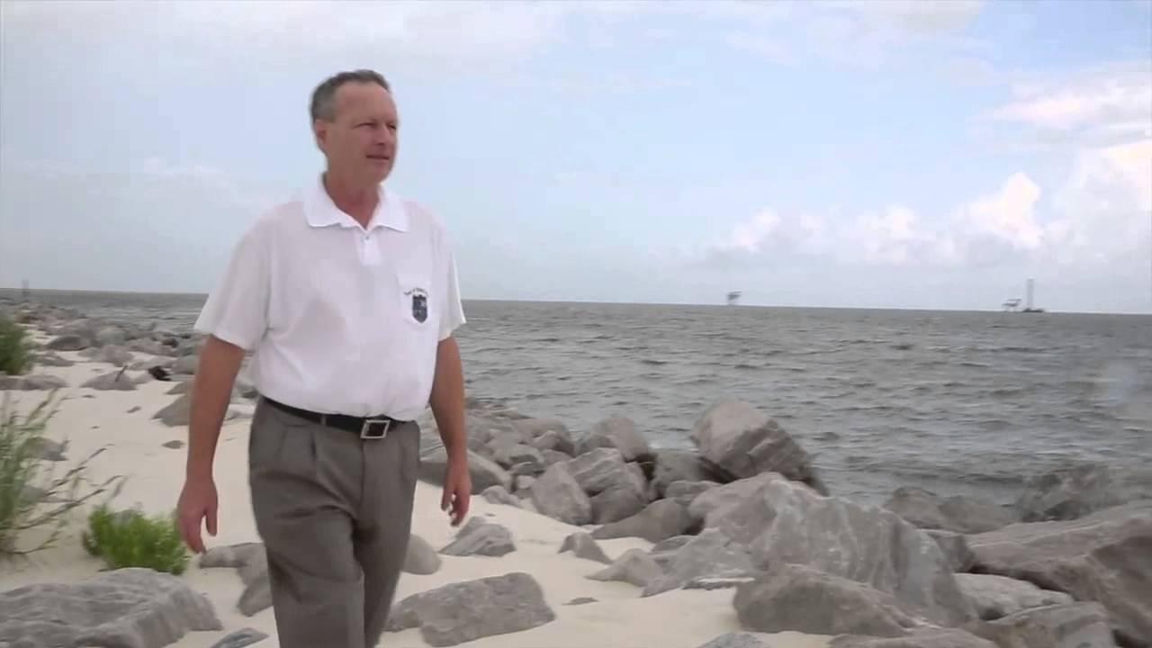Dauphin Island Mayor Jeff Collier reflects on Hurricane Katrina - YouTube