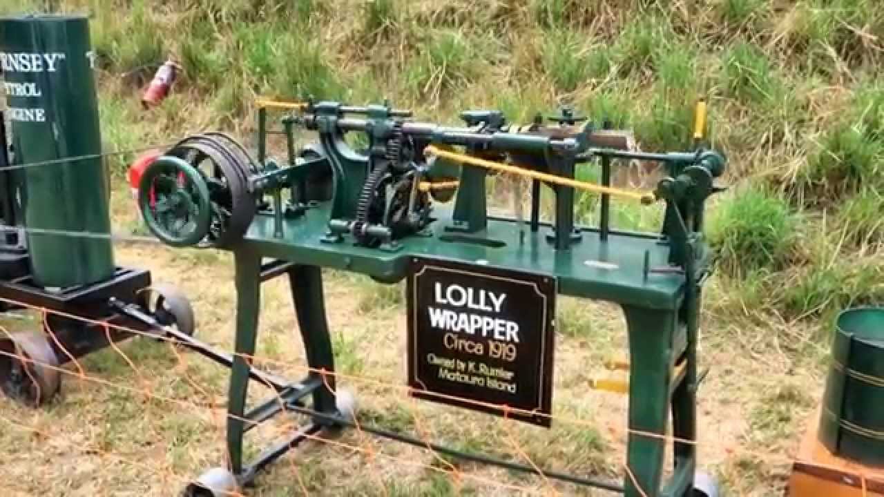 Stationary Engines Display Edendale Crank-up 2015 - YouTube