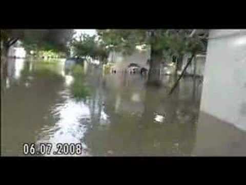 Columbus,Indiana Flood 2008 - 12th & Central Avenue back - YouTube