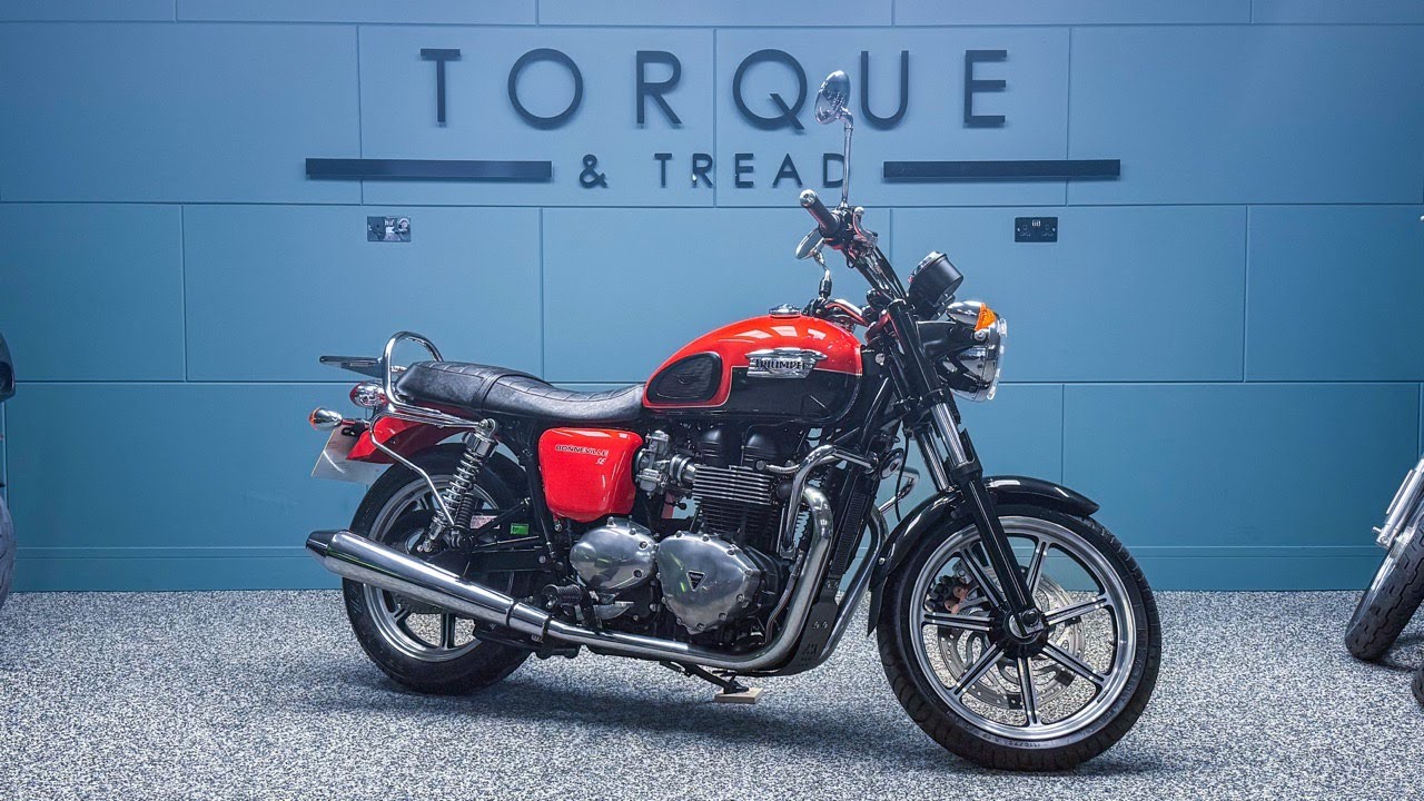 2013 (13-Reg) Triumph Bonneville 865 SE - Just 1,387 Miles - YouTube
