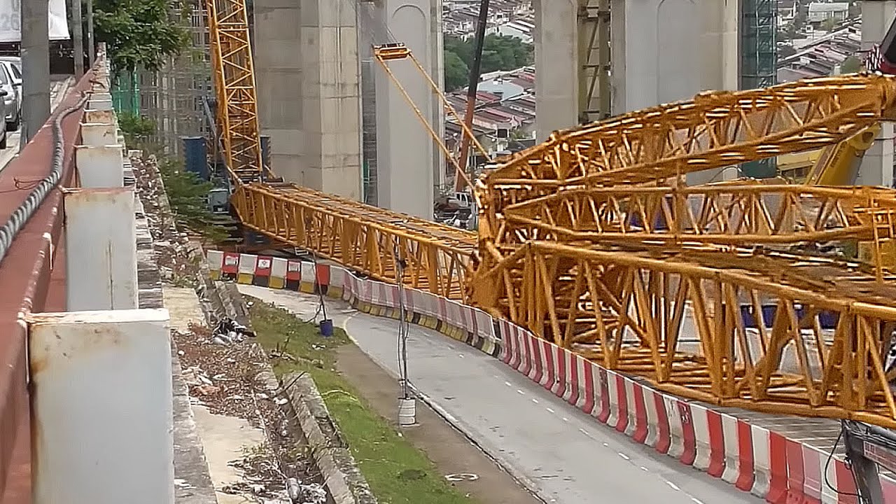 Zoom-Around Extreme Largest Crawler Crane Terex Demag CC6800 - YouTube