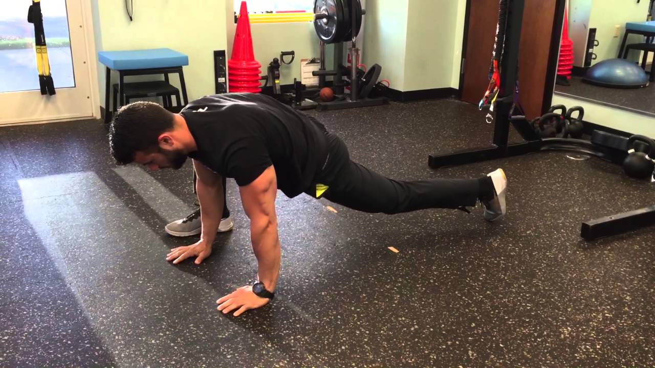 Dynamic Hip Warm Up - Spider-Man Lunges - YouTube