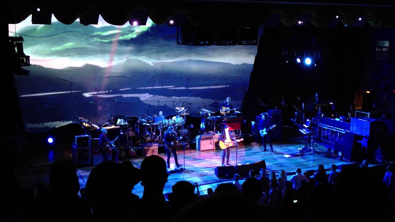 Beck - Blue Moon (Live in Nashville) - YouTube