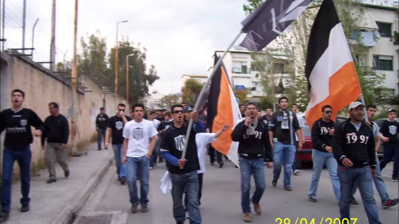 27/10/2013 ΕΡΧΕΤΑΙ Η ΜΑΥΡΗ ΘΥΕΛΛΑ - YouTube