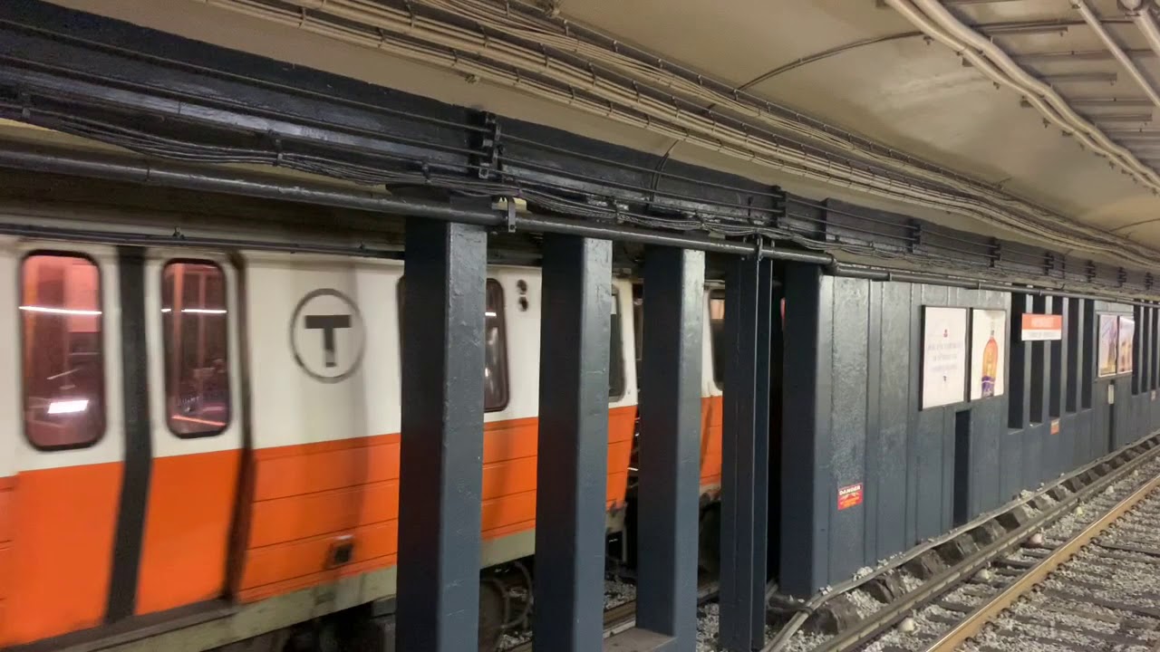 MBTA Orange Line train at Haymarket 7/2/20 - YouTube