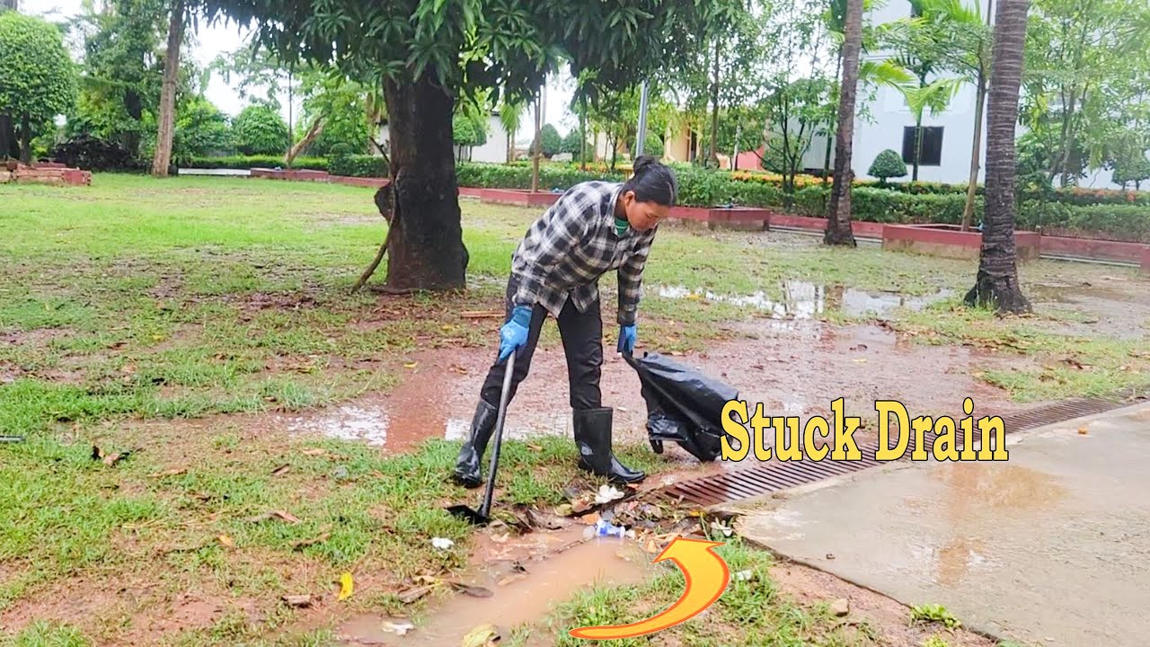 Clogged Clogs Lots Of Culvert Blocked By Leaves And Rubbish - YouTube