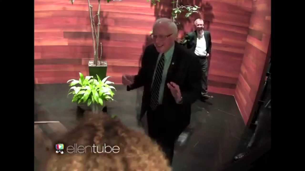 Bernie Sanders Dancing, Set to Creepy Twin Peaks Music - YouTube