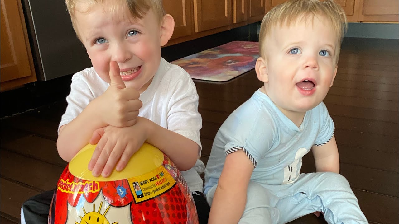 Ryan Easter egg slime bubbles popcorn yulu game so much fun - YouTube