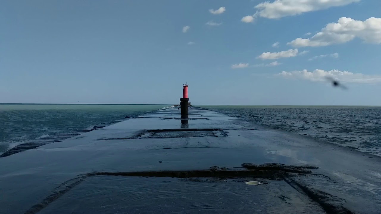 Breakwater Lighthouse (Slow Mo) - Sheboygan,WI ~8/22/18~ - YouTube