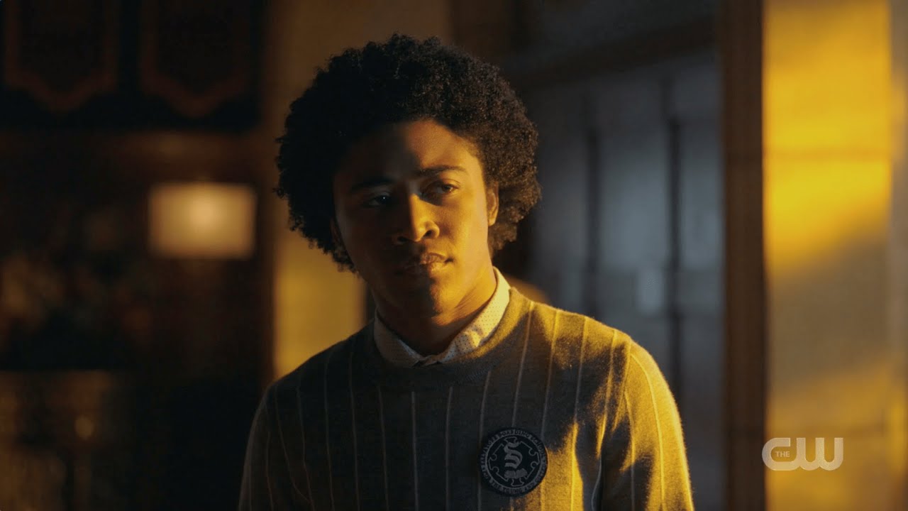 Legacies 3x08 Everybody pushes MG away - YouTube