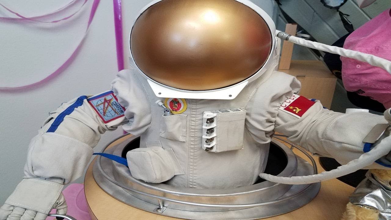 NASA auction to have rare collectibles from flight, space - YouTube