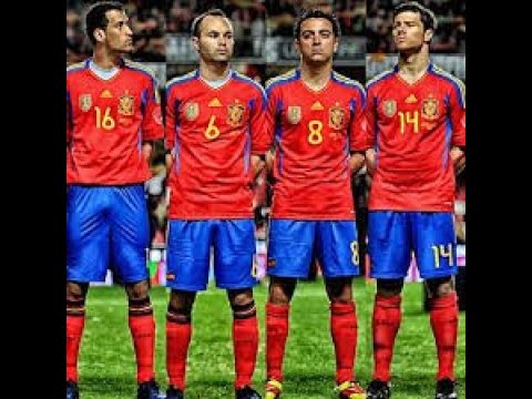 GavGoesIn & Adam Fahmi - Spain's Great midfielders of the past - YouTube