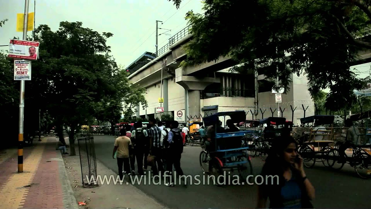 Mayur Vihar Metro Station - YouTube