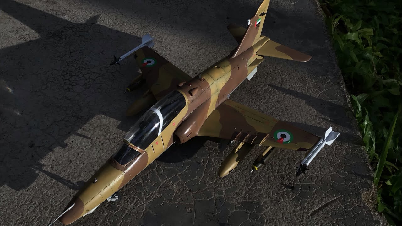 United Arab Emirates Air Force Hawk Mk.102 scale 1:48 HobbyBoss - YouTube