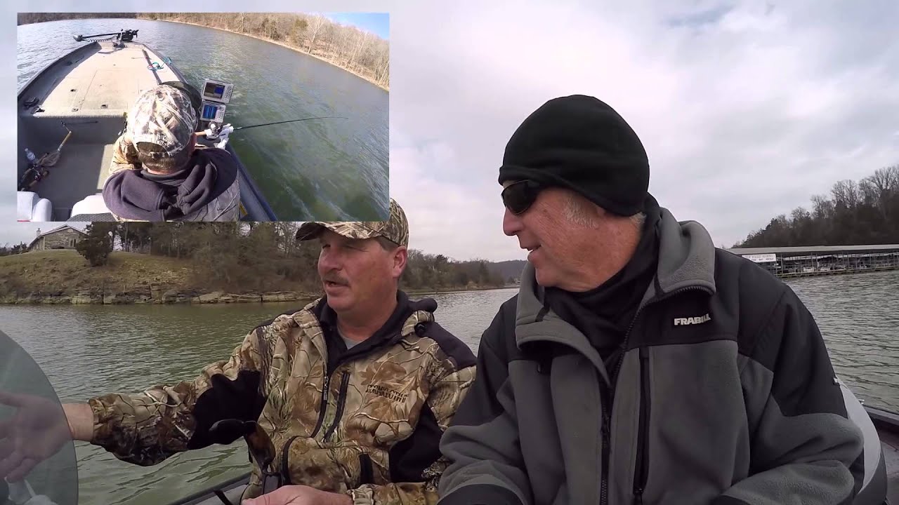 Scott Bice using two Lowrance units for locate and catch fish on Beaver ...