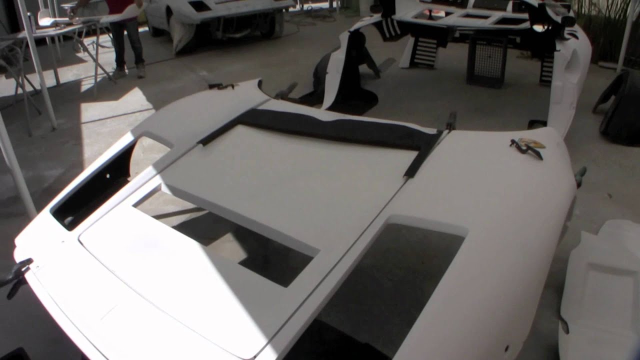 Ferrari 288 GTO conversion shipped to Australia. - YouTube