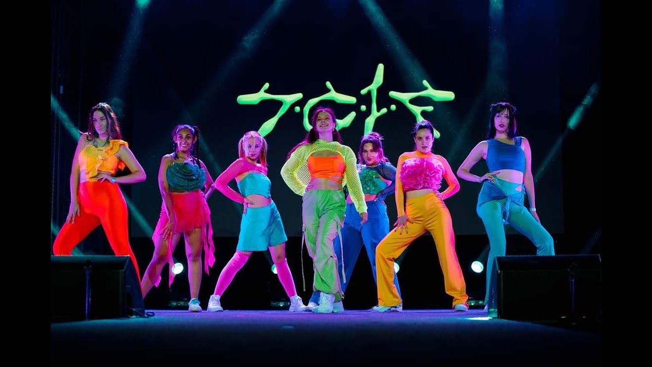 [PHOENIX] XG -TGIF performance at Aniventure ComicCon 2024 - YouTube