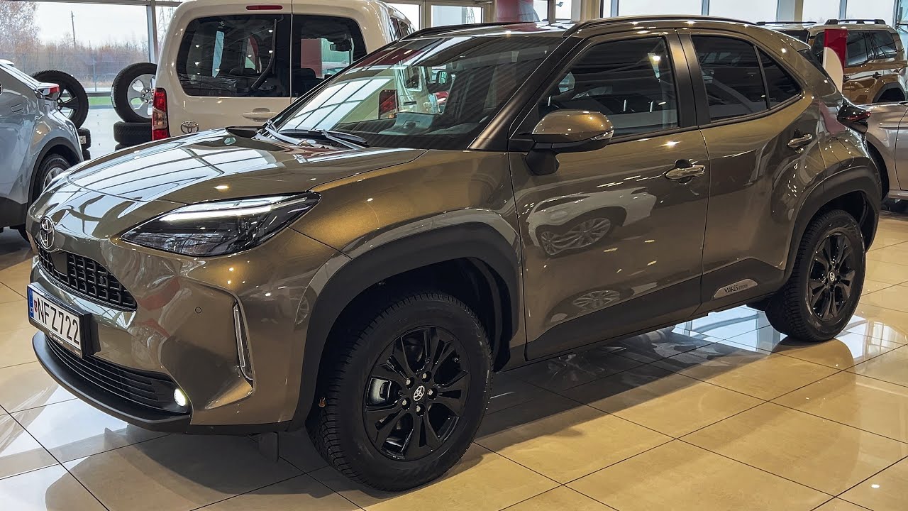 TOYOTA YARIS CROSS ACTIVE PLUS 2025 - INTERIOR AND EXTERIOR WALKAROUND ...