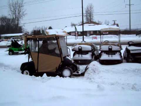 Golfcart snow plow golfcar snowplowing - YouTube