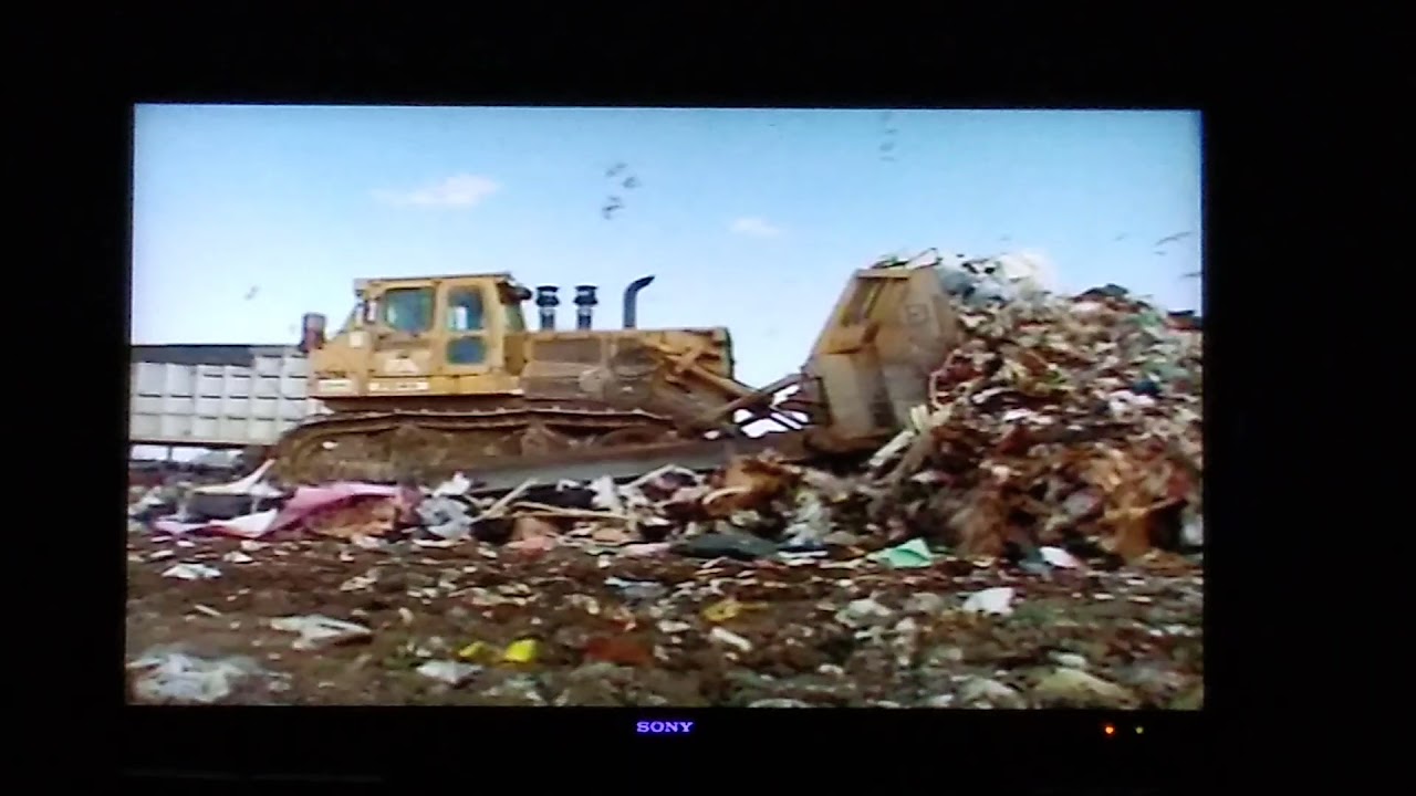 Mighty Machines 5 Min Short Episode: At the Garbage Dump - YouTube