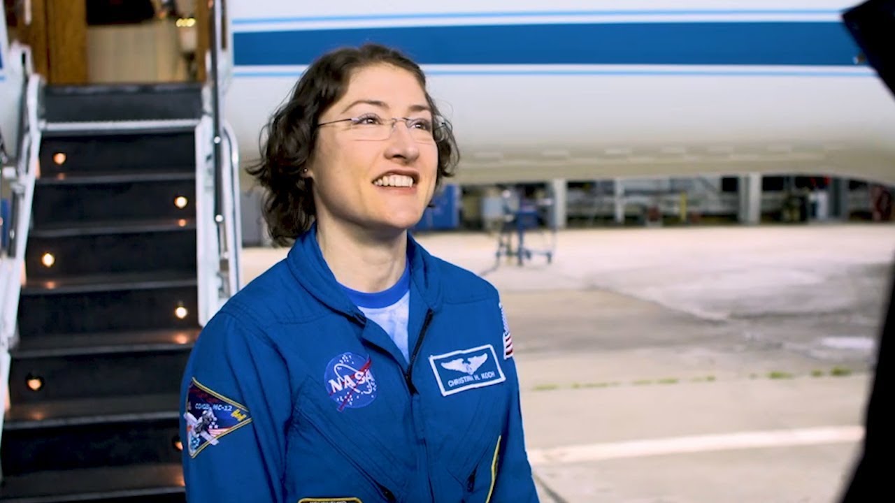 Record-Setting Space Station Crew Member Returns to Houston - YouTube
