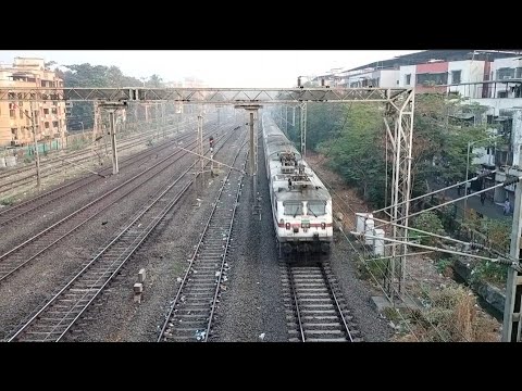 Experience Full Speed: INSANE Top View of the 12952 Rajdhani Express ...