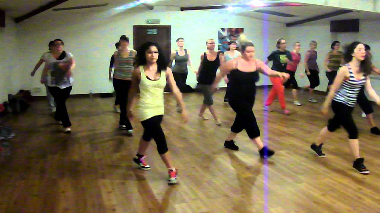 MTV Dance - "Me Against The Music" - YouTube