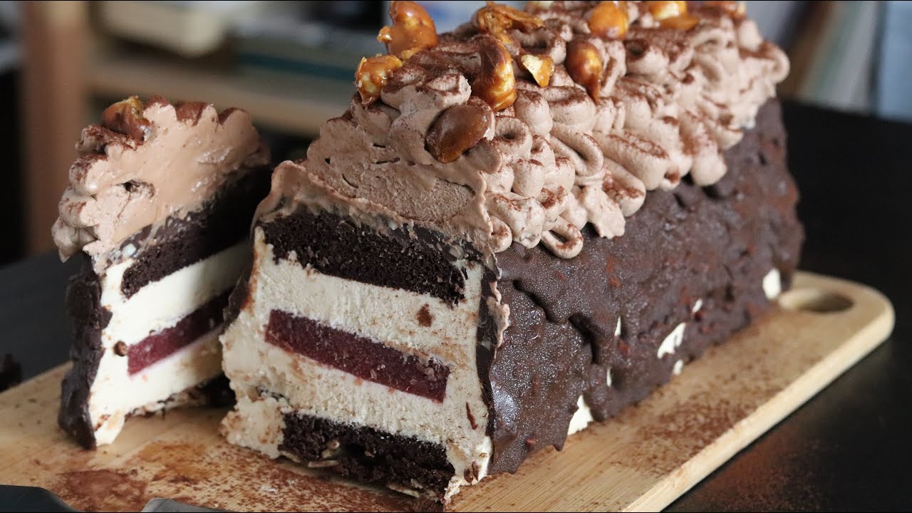 The Chocolate / Caramel yule log and Cherry entremet. - YouTube