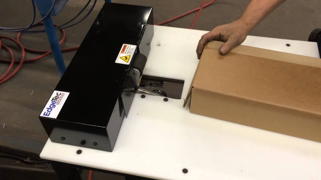 Various Width Box Taping - EdgeTec L-Clip 200 - YouTube