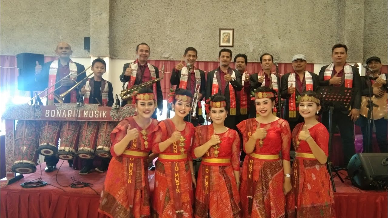 Weddingbatak Live @bonariomusikbrm1440 Di Gedung Mulia Raja - YouTube
