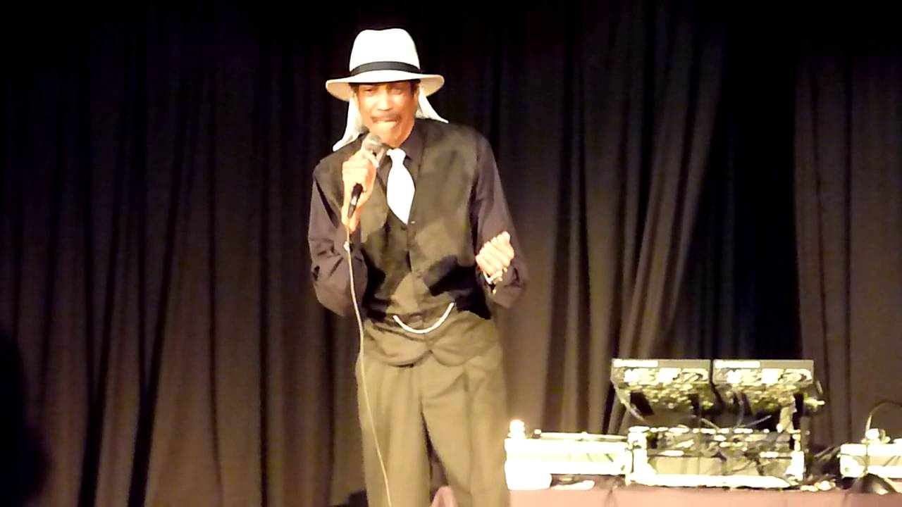 Melvin Davis Live at Bilsthorpe Miners, Nottingham UK sings Darrell ...