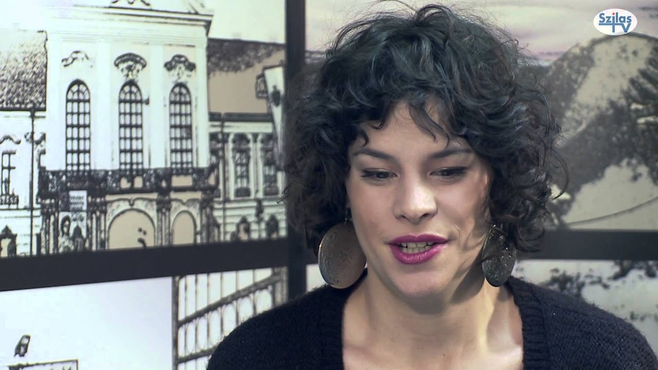 Magyar Bori a stúdióban - YouTube