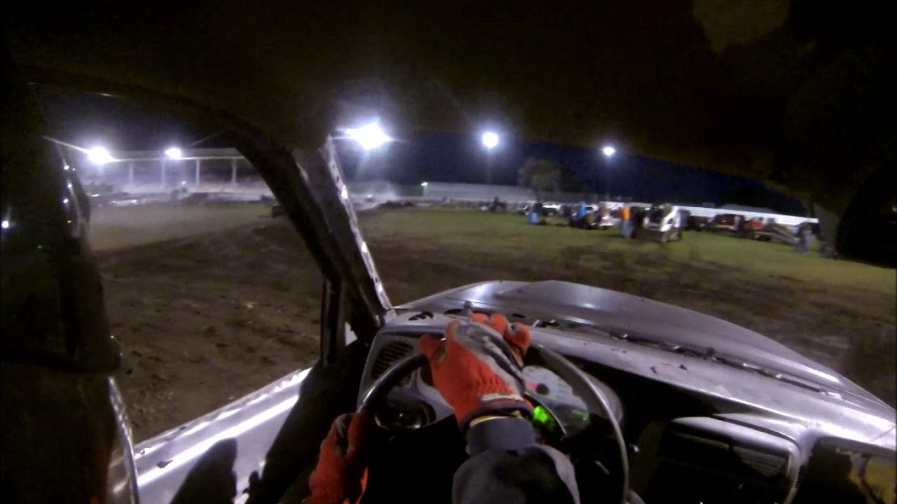 redneck rally heat 1 4 26 19 - YouTube