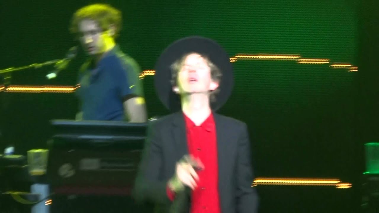 Beck - Timebomb (HD) Live In Paris 2014 - YouTube
