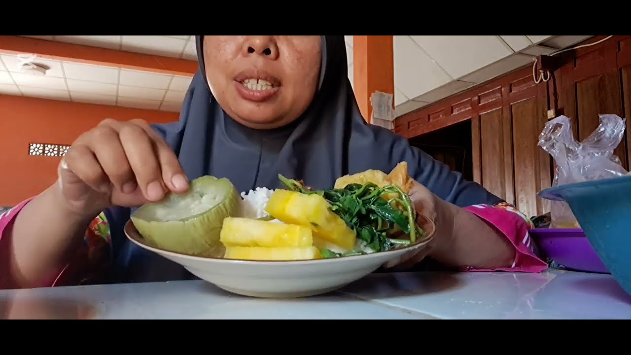 SAMBEL MENTAH DAUN TELO WES NGENTEKNO SEGO ️#dailyvlogswongdeso# ...