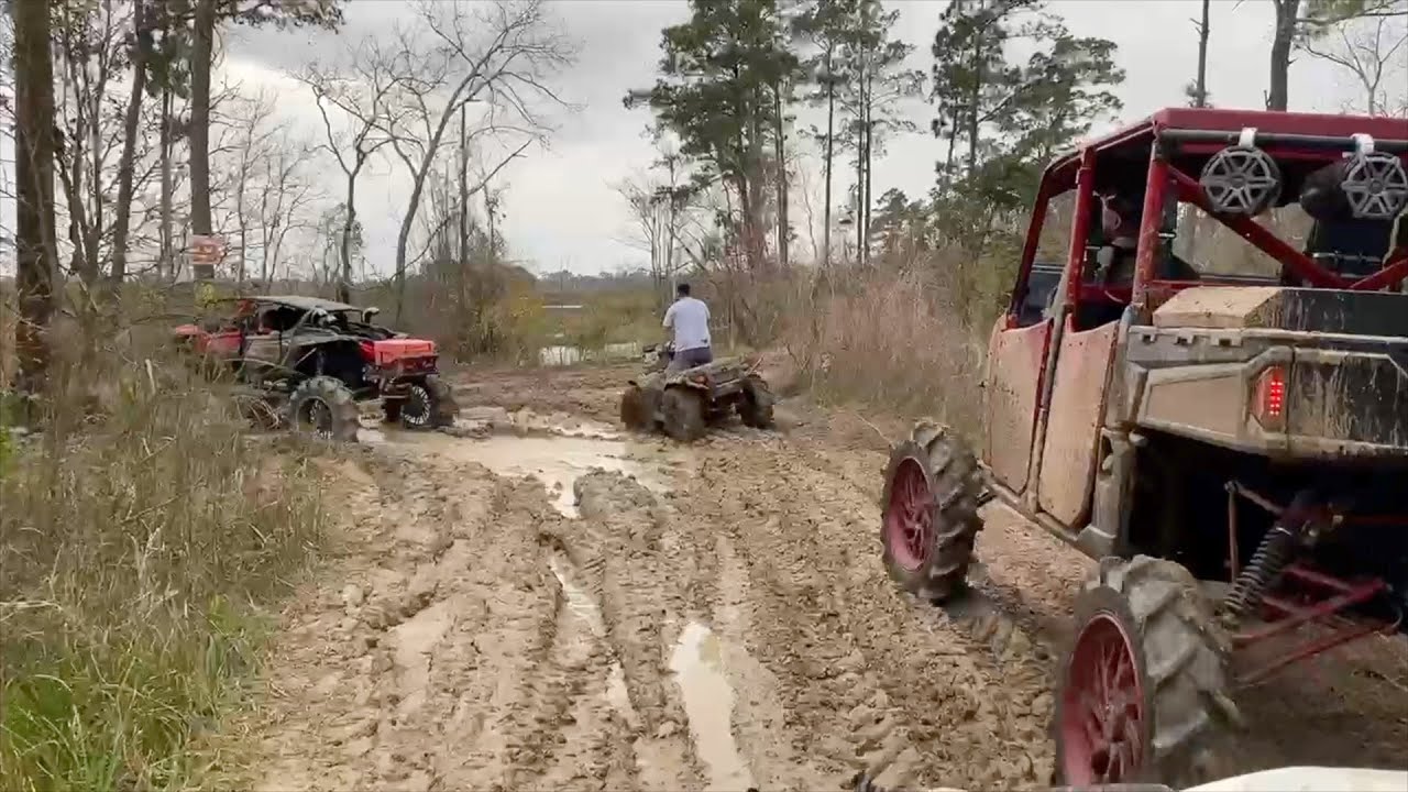WE TOOK 9 SIDE BY SIDES MUD RINDING - YouTube