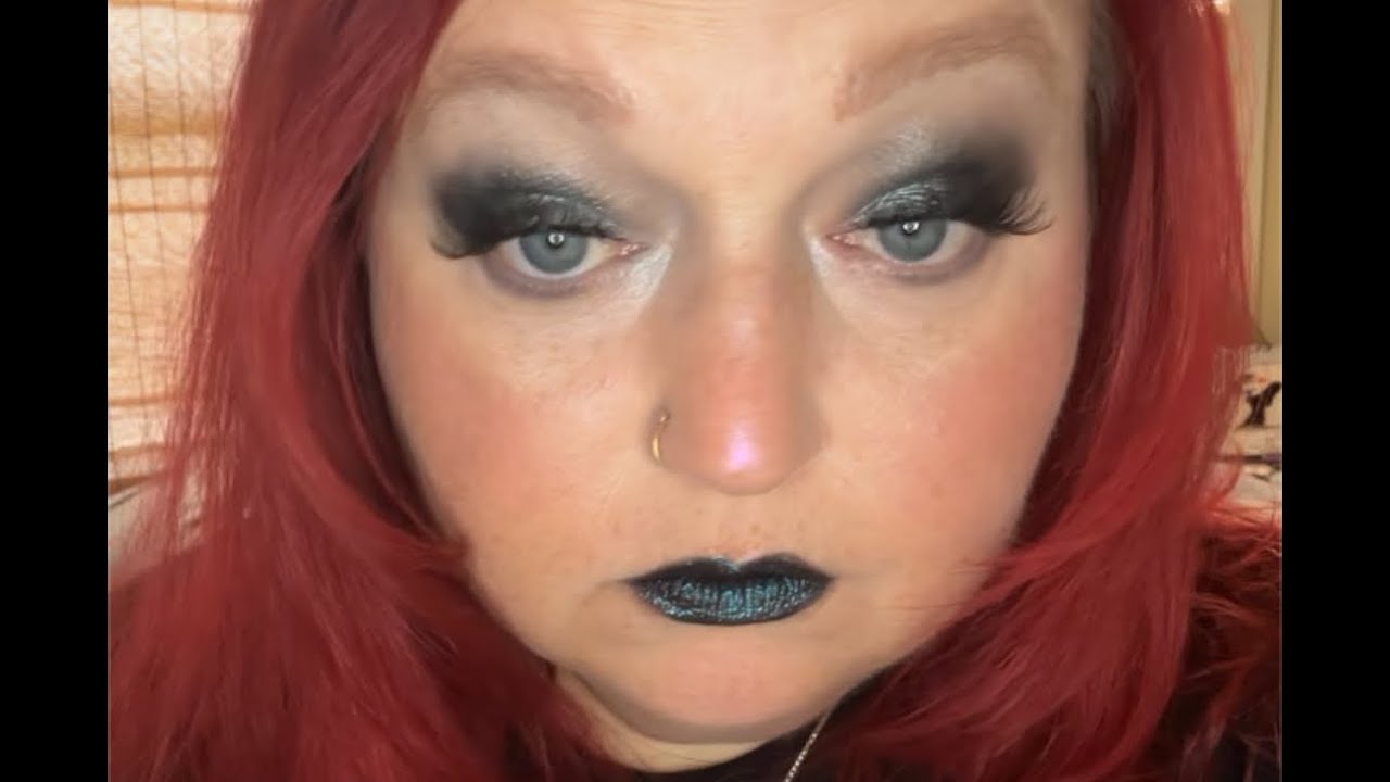 Monday Makeup Tutorial - YouTube