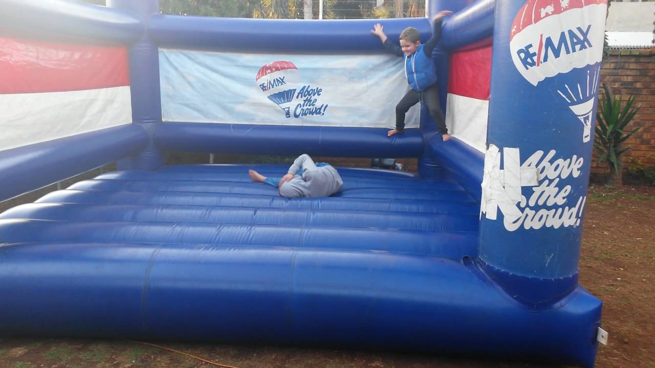 Jumping Castle fail #3 - YouTube
