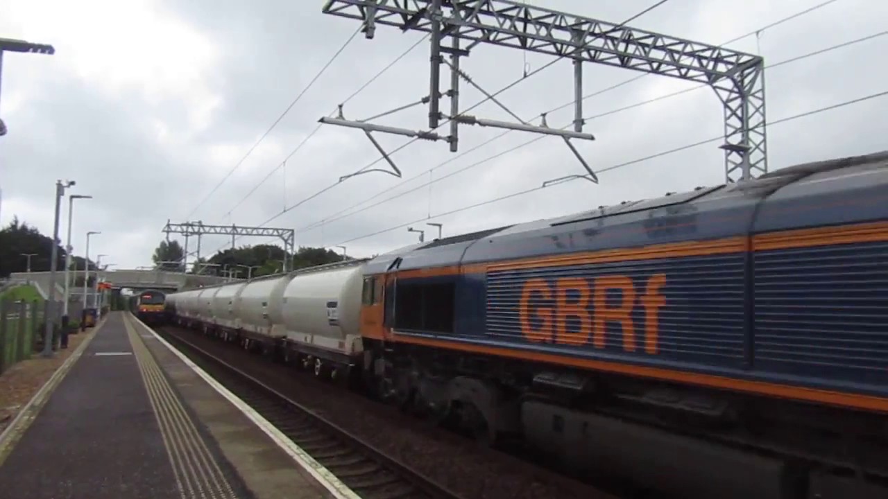 GBRF class 66733 Cambridge PSB passing Stepps working the North Blyth ...