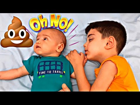 Efeyİ Uyandırmak için Kardeşi Kaka ve Pırt Yaptı Efe Çok Güldü :)))