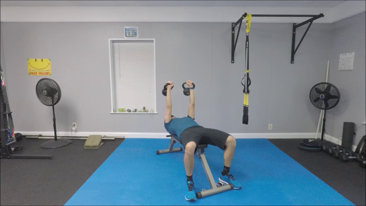 Press de Banca con Pesa Rusa // Kettlebell Bench Press - YouTube