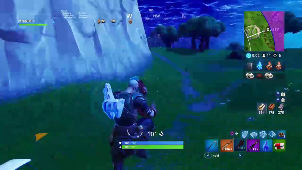 Fortnite trying to get the ragnarok pickaxe giveway of 2800 v bucks ...