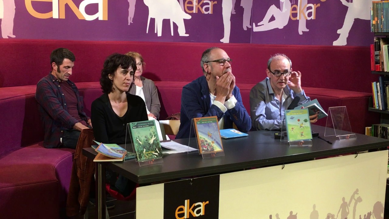 Xabier Mendiguren - Munstro txikiak - prentsaurrekoa - YouTube