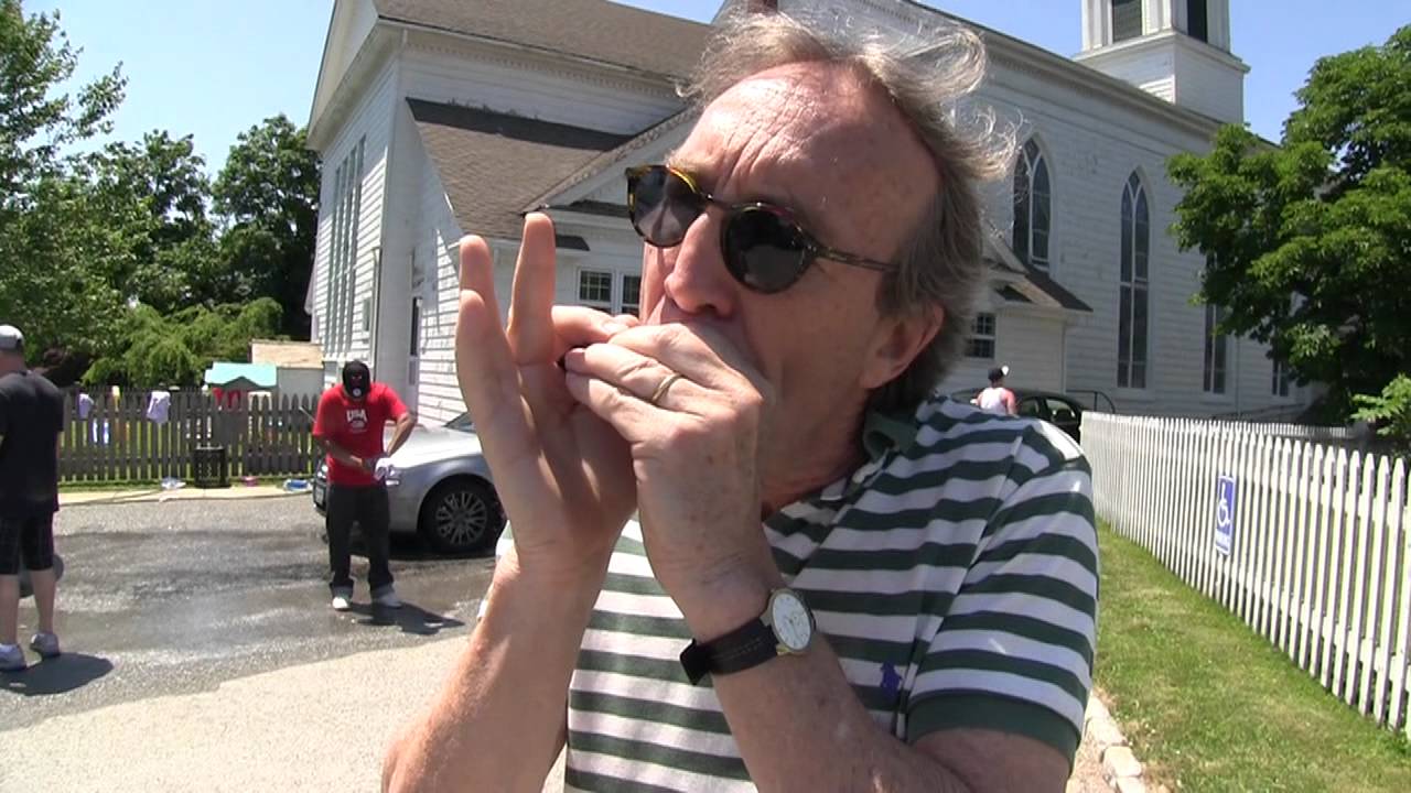 John Birdsall Little Walter's "Just Your Fool" on harmonica at the car ...