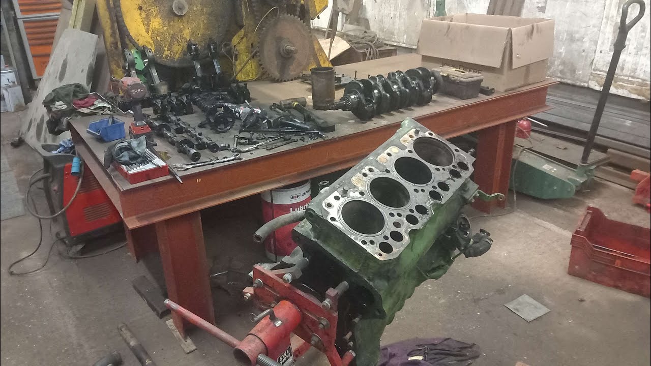 John Deere 2850 engine | strip down | How bad is it?! - YouTube