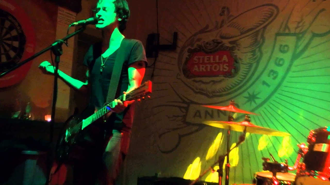 The Sideshow Tragedy @ Café Revue (4) - YouTube