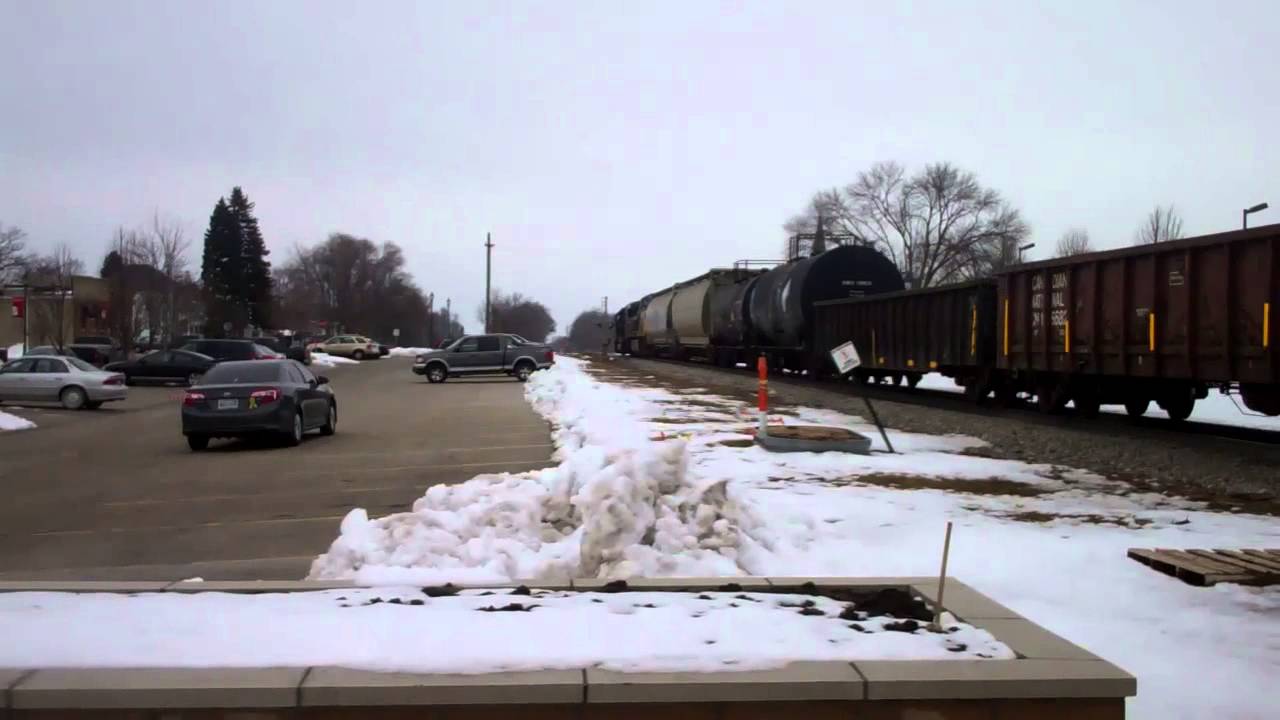 CSX EMD SD60 6707 GE AC 686 Manifest freight Manteno IL - YouTube