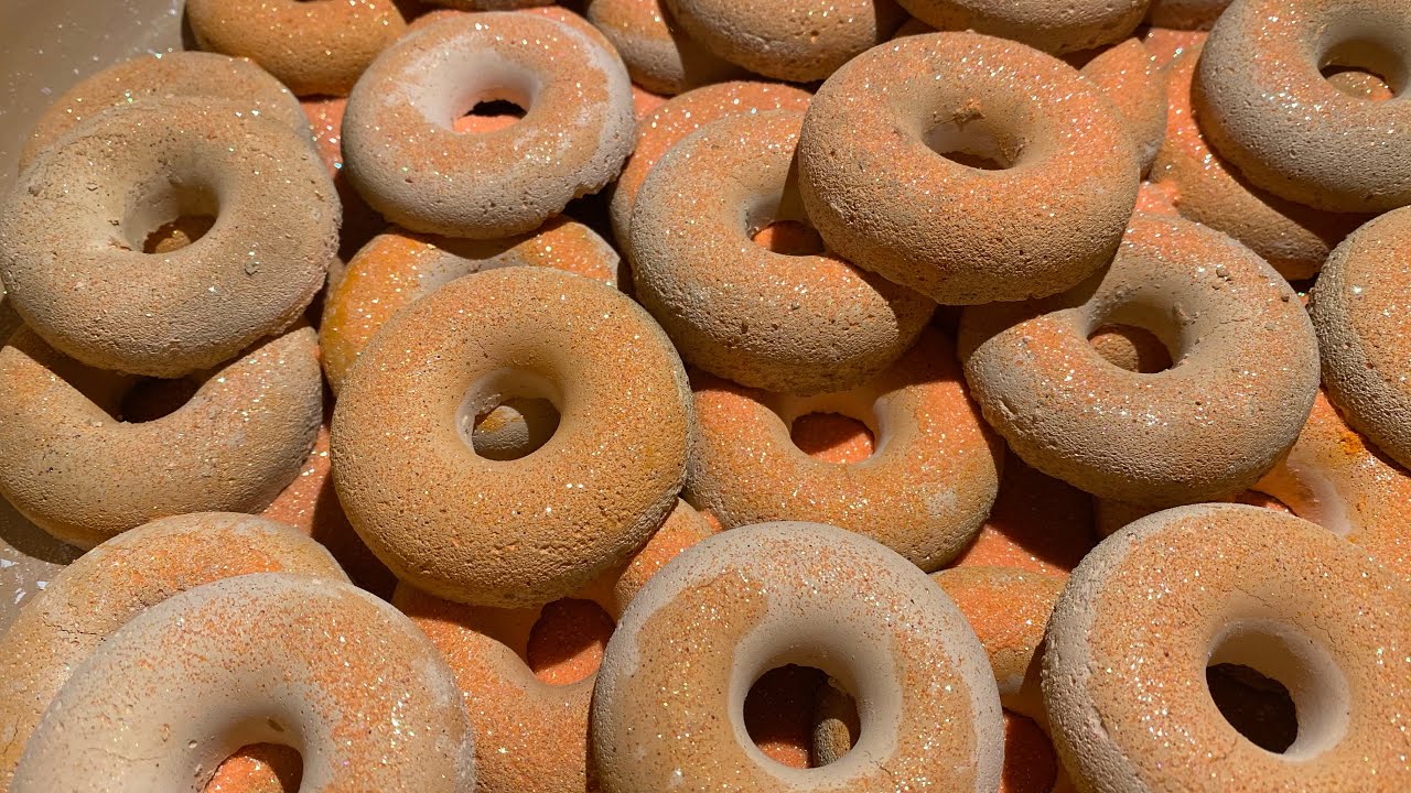 ASMR | satisfying | Gym chalk | 1 video 40 donuts 🍩 🧡 - YouTube